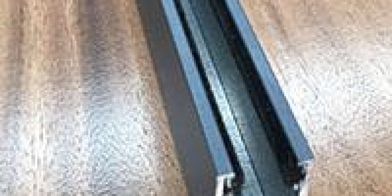 Glass door weather brushes | Windproof finish | Deponti